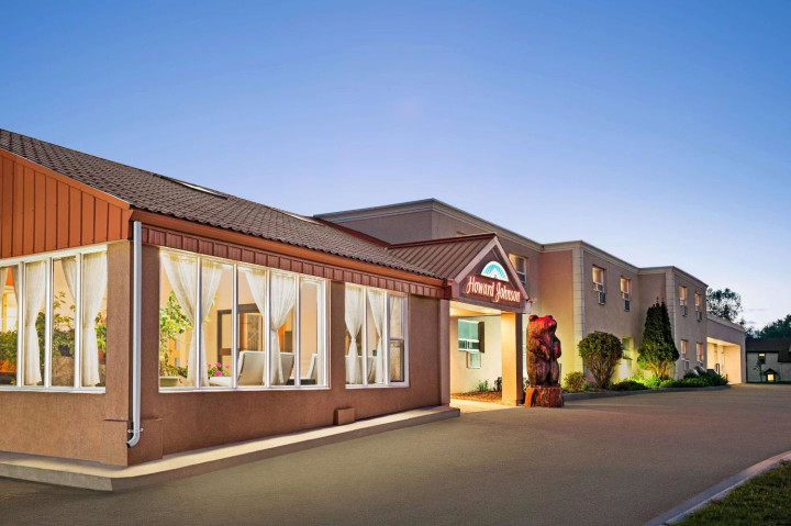 Howard Johnson By Wyndham Gravenhurst - Bracebridge