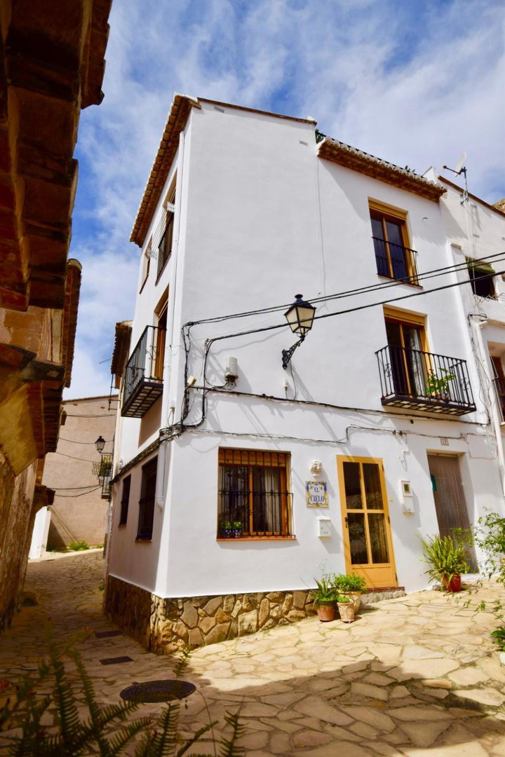 Casa El Cielo, In The Heart Of Old Town - Chulilla