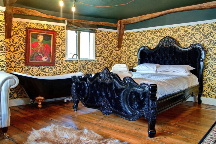 Huge Deluxe 600 Year Old Essex Manor, Hot Tub, Cinema Room, Sky Tv - Saffron Walden