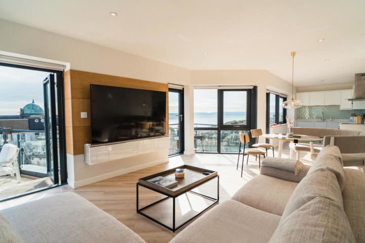 Westcliff Penthouse - Ringwood