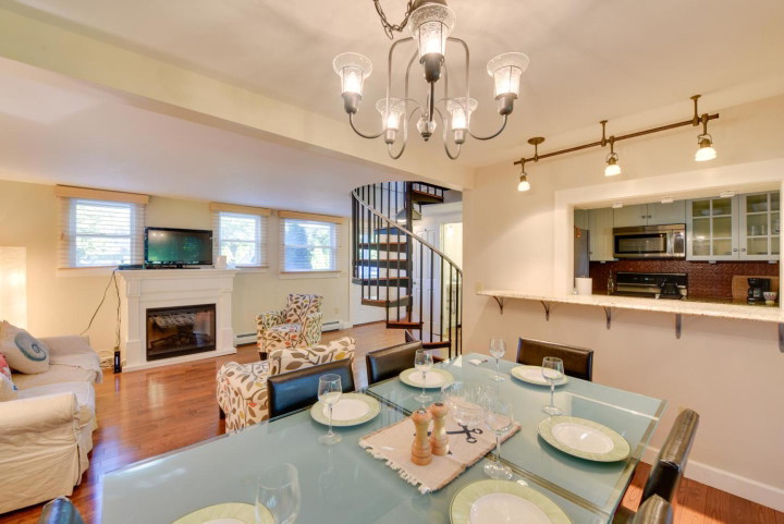 Stroll To Commercial St! Coastal Retreat W/ Patio - Provincetown, MA
