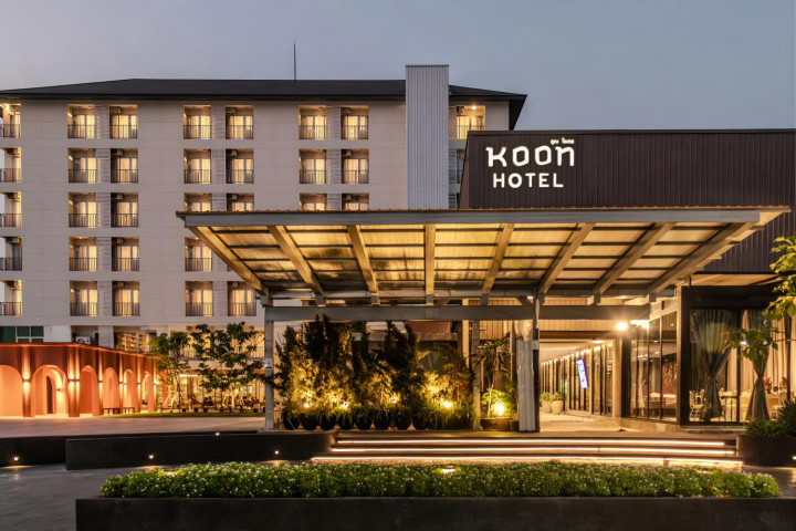 Koon Hotel Sukhumvit - Phra Khanong