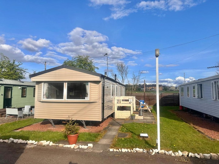 Two Bedroom Willerby Caravan Located In Uddingston, Glasgow At Maryville Caravan Site - Glasgow