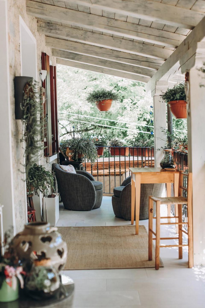 Al Moin Beds & Homes - Italy