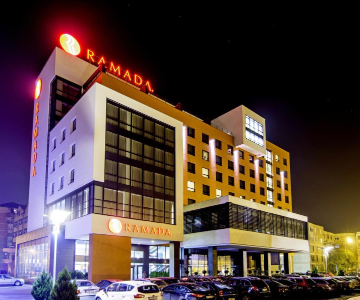 Ramada By Wyndham Oradea - Oradea