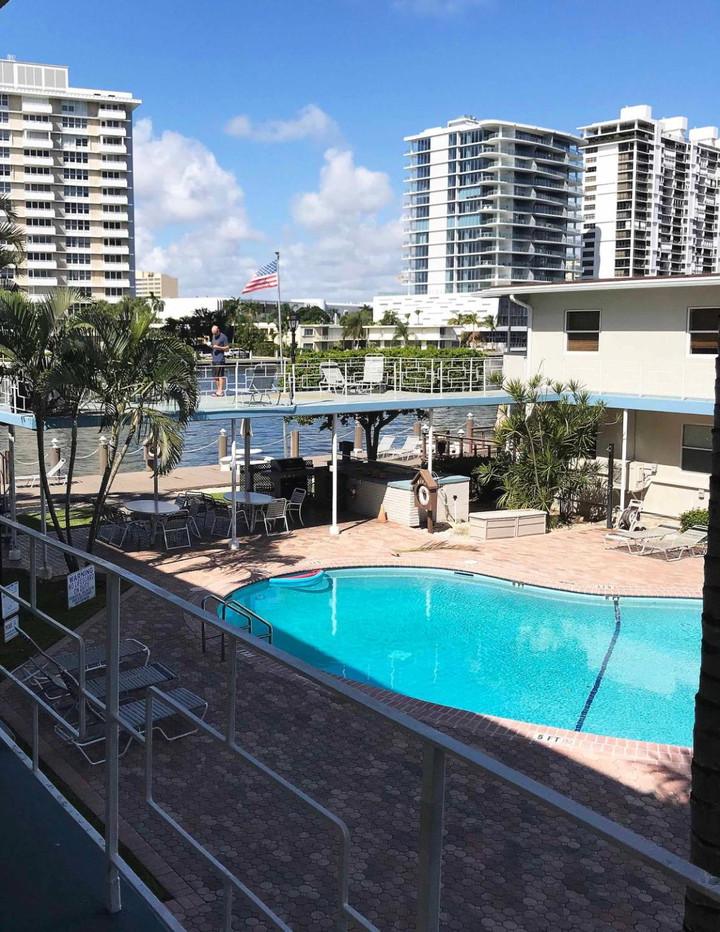 Holiday Isle Yacht Club - Fort Lauderdale, FL