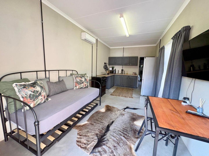 Stylish One Bedroom Garden Suite - Pietersburg