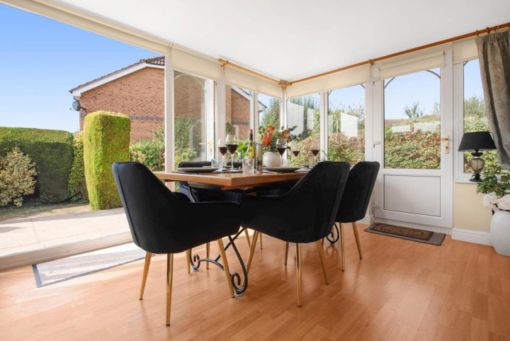 Whiskawaystays - Toulouse Drive - Malvern