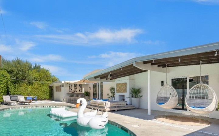 The Presidential House: Exclusive Mountain Views & Amenities - Palm Desert, CA