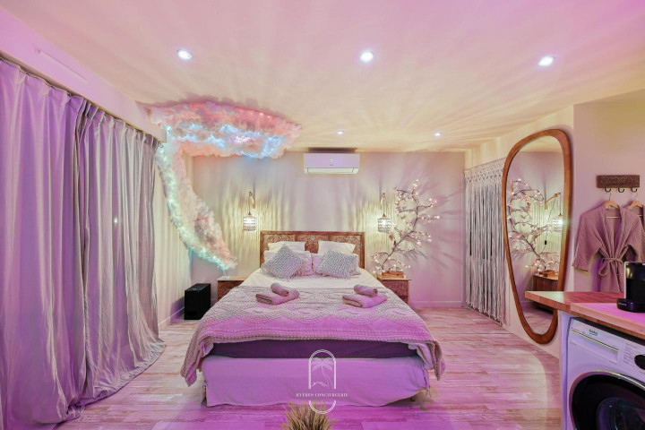 Bali Love Room Jacuzzi Balnéo Home Cinéma - Île de Porquerolles