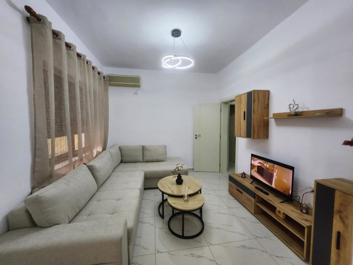 Nevi Apartment - Tirana
