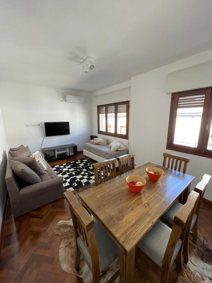 Departamento Céntrico Y Espacioso En Río Cuarto. - Provincia de Córdoba