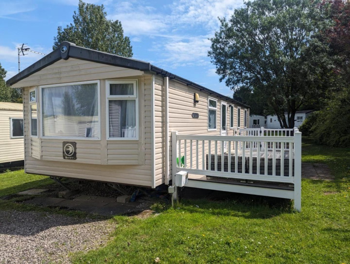 Denny's Holiday Homes - Blackpool