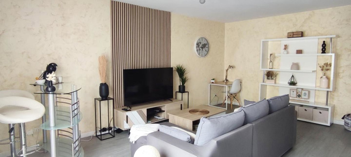 Cosy Appart - Clim - Proche Eurexpo - Balcon - Parking - Spacieux T2 - Rhône-Alpes