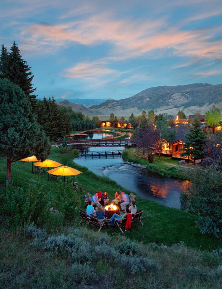 Rustic Inn Creekside - Jackson Hole, WY