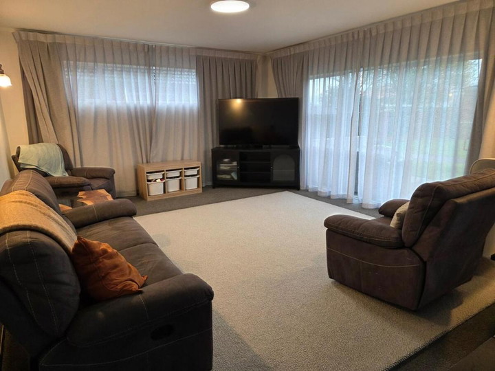 Family Home With Spa, Sandpit, And Bbq Area - Blenheim