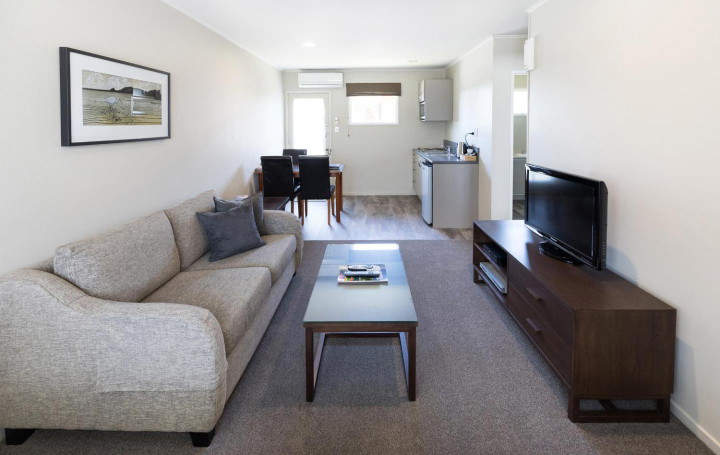 Colonial Court Motor Inn - Mount Maunganui