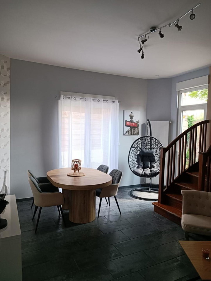 Maison Chaleureuse Avec Netflix Et Ps5 - France