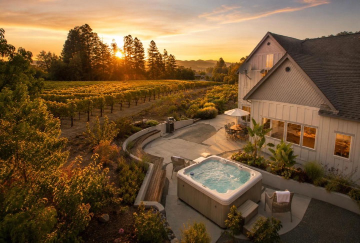 Private Vineyard Retreat With Hot Tub - Healdsburg, CA
