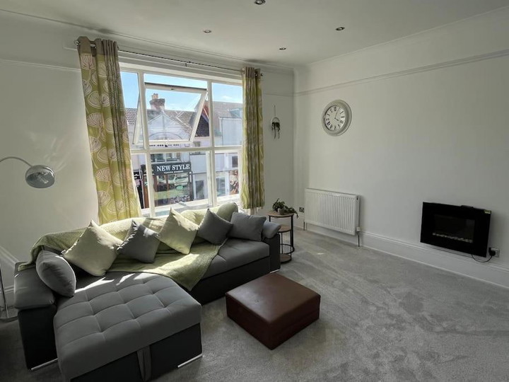 Central Two-three Bedroom Beach Town Maisonette - Portsmouth