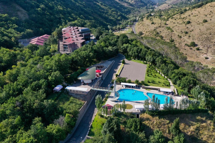 Best Resort Aghveran - Armenia