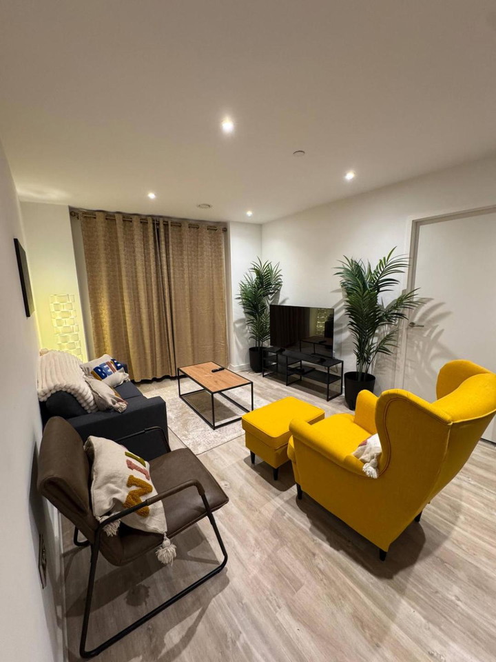 Exquisite Riverview 2bedroom Flat In Manchester. - Bury