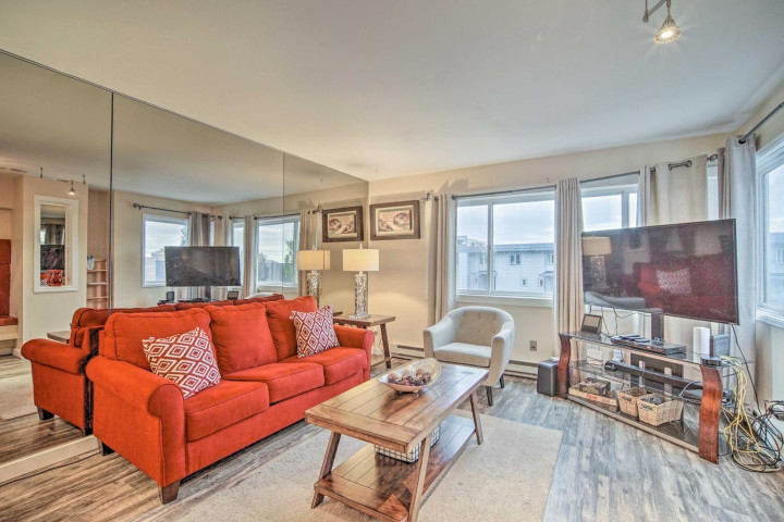 Walk To Downtown & Coast Trail: Condo In Anchorage - Anchorage, AK