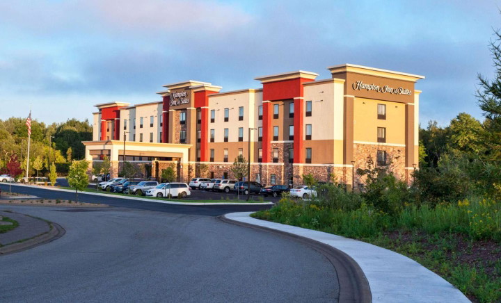 Hampton Inn & Suites Duluth North Mn - Duluth, MN