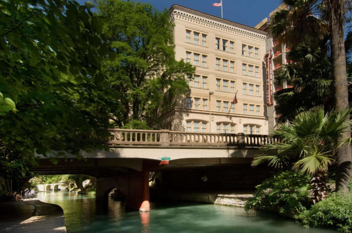 Drury Inn & Suites San Antonio Riverwalk - San Antonio, TX