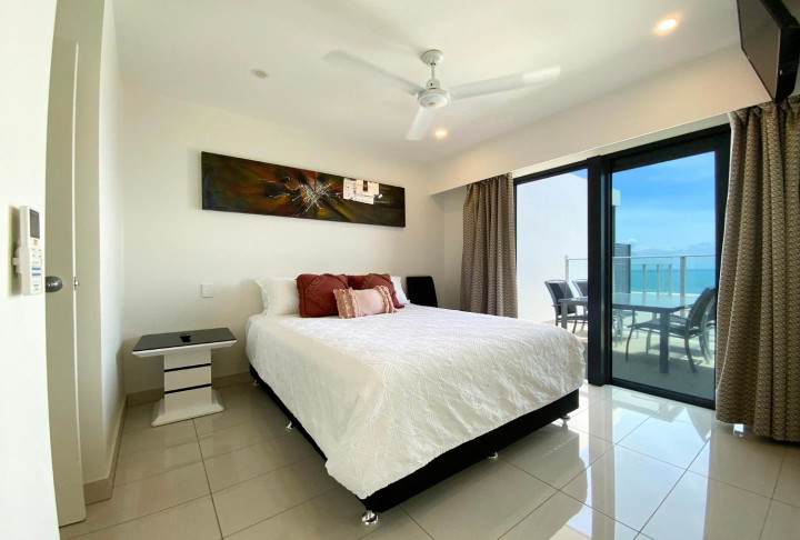 “Penzance” Great Location & Views At Penthousepads - Darwin