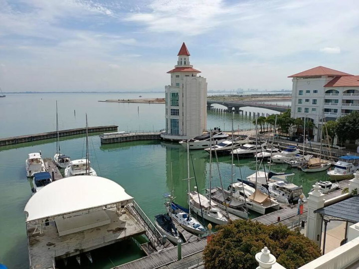 Lucky Waterfront At Straits Quay Seaview Or Non - George Town