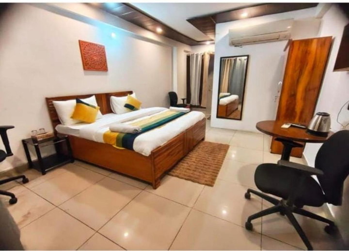 Blueberry Residency - Hauz Khas Fort - Delhi