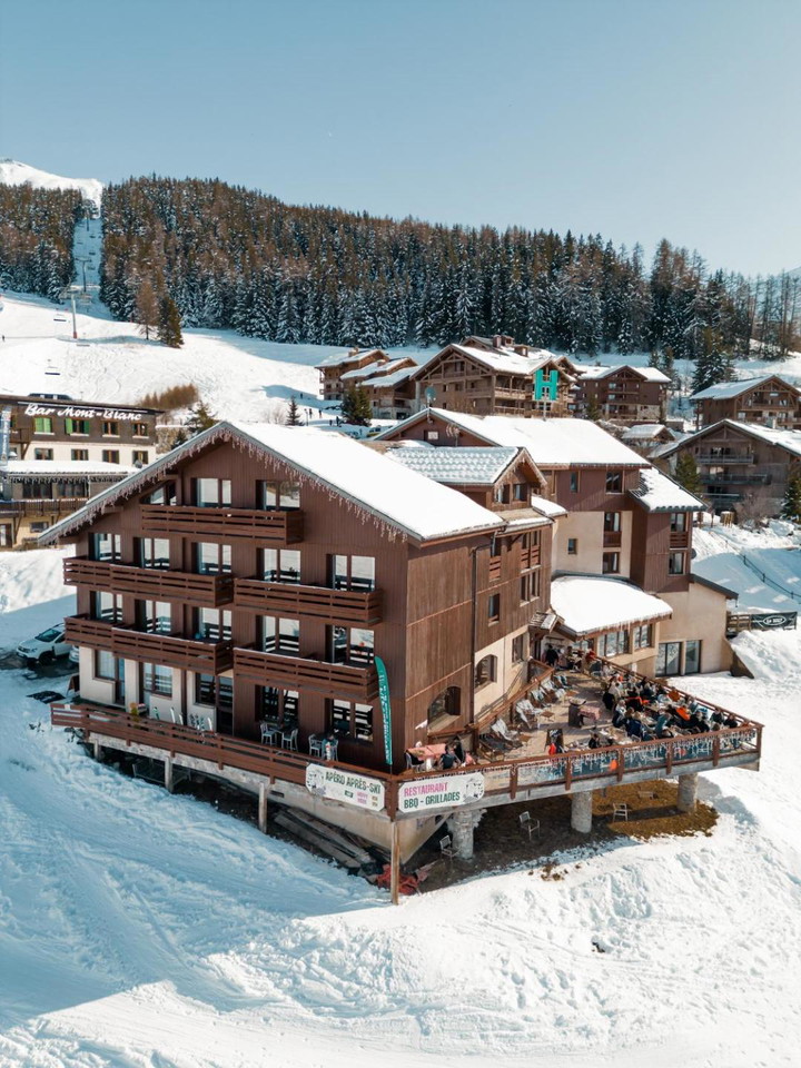 Hotel Emeraude - Belle Plagne
