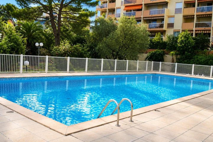 Grand Studio Dans Résidence Avec Piscine - Porquerolles