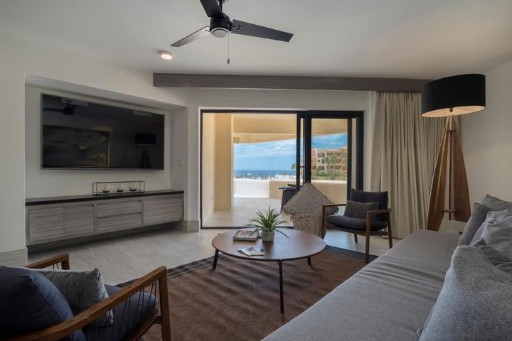 Unit 150- Casa Kelly - Oceanfront Fully Renovated -