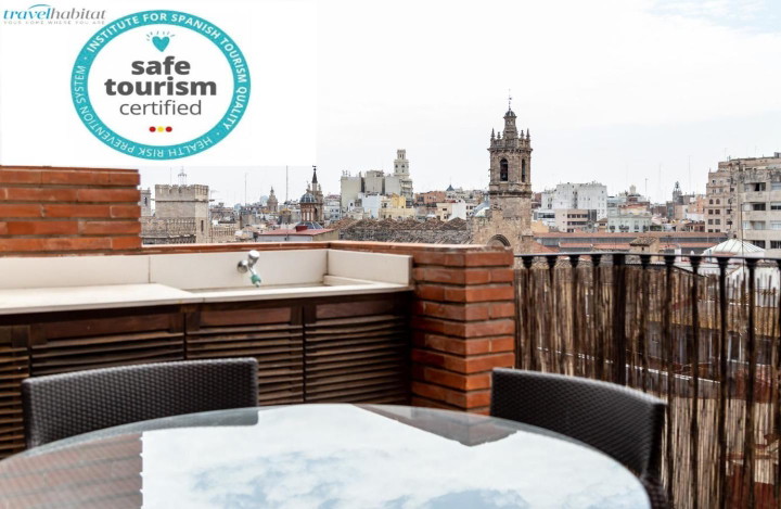 Travel Habitat ÁTico Ciutat Vella. - Valencia