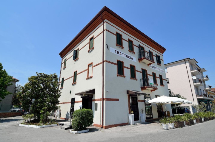 Hotel Autoespresso Venice - Atika & Atif - Mestre