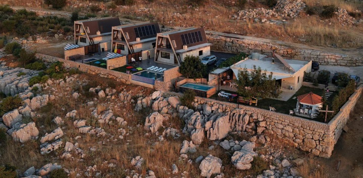 The Skyloft Tarchich - Panoramic Mountain Escapes - Lebanon