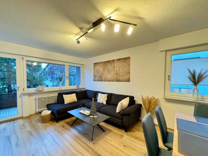 3 Zimmer Apartment, 80 Qm, Ruhig Und Zentrumsnah, Max 5 Pers, Balkon, Garage, Internet 300 Mbit - Sindelfingen