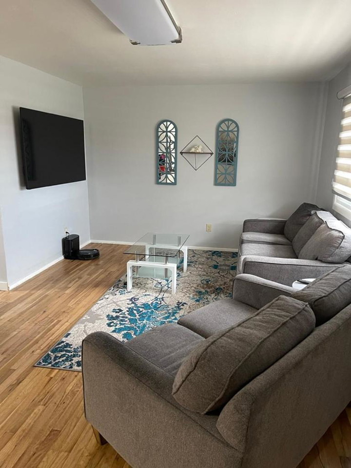 Charming 2-bedroom House For A Peaceful Getaway - Cheyenne, WY