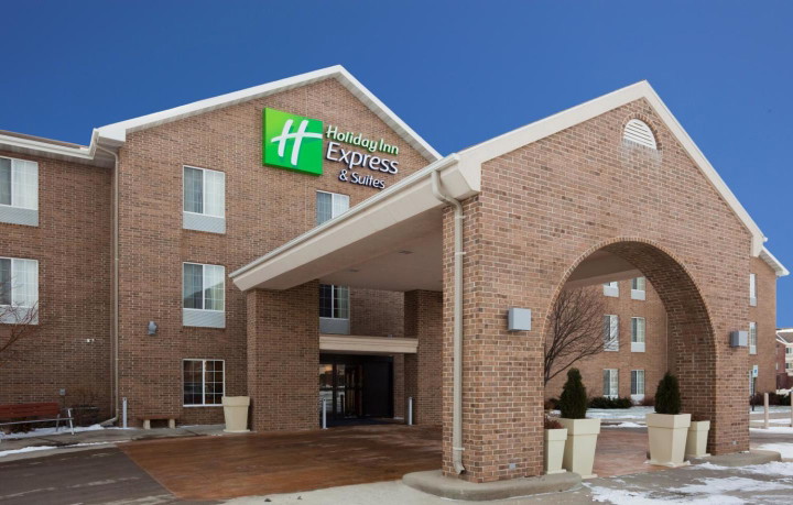 Holiday Inn Express Hotel & Suites Sioux Falls At Empire Mall By Ihg - South Dakota