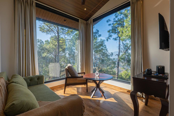 Saffronstays Nirvana- Boho Bliss Suite - Uttarakhand