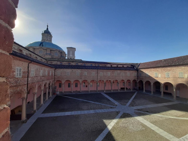 Casa Regina Montis Regalis - Italien