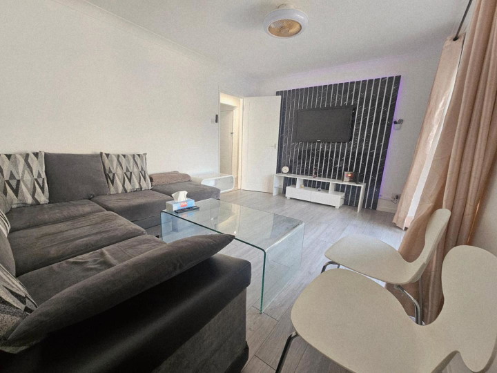 Comfy Apartment Near Shops & Station - Hertfordshire