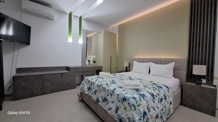 Accent 221 Deva - Deva