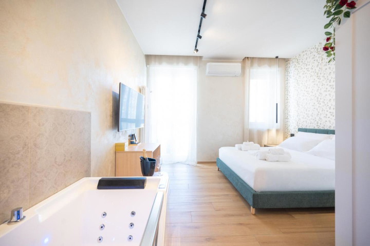 Suiteheart Boutique Apartment With Private Jacuzzi - Turin