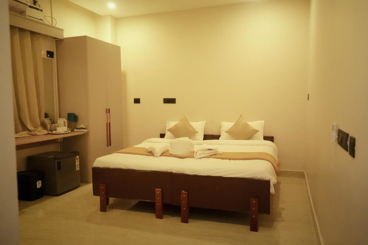Heaven Crest - 127, Suites & Stays - Chennai
