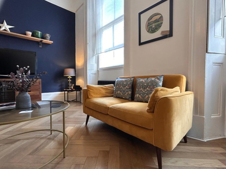 6 Wye Valley Chambers - Central Location - Shared Courtyard Garden - Parking Space - Dog Friendly - Ross-on-Wye