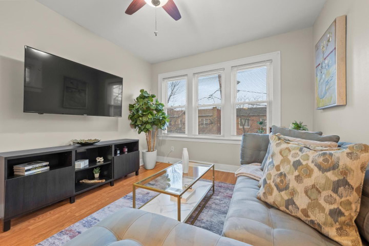 2-story Stay With Game Lounge & Free Parking Spots - 5 Mins To Nyc Train - Staten Island