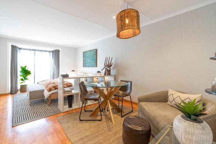 Modern Apartment In Culturally Vibrant Melville 22 - Randburg